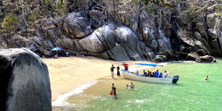Tour a Colomitos Madagascar y Playa Las Animas
